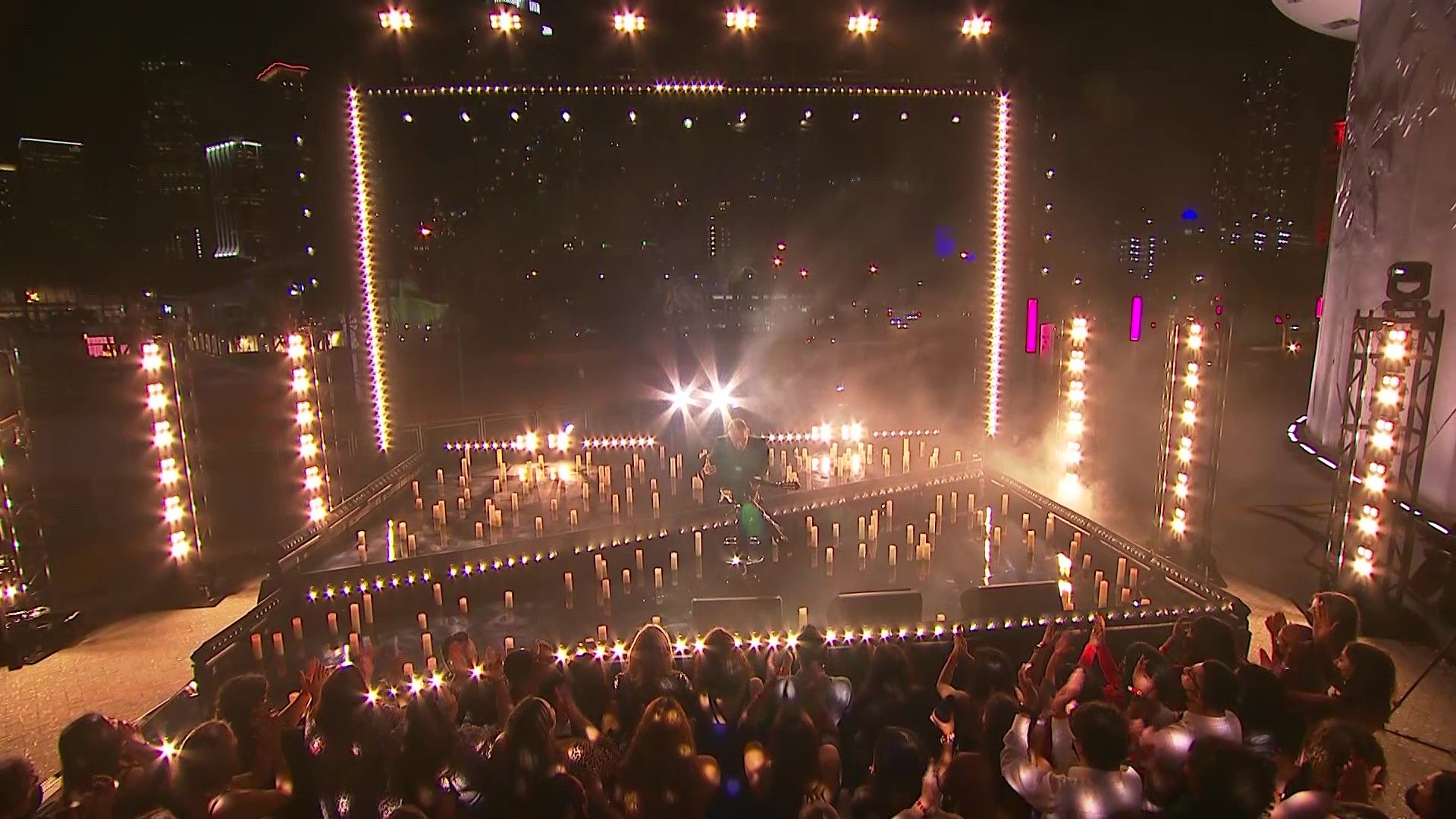 Color STRIKE M debuta en Premios Lo Nuestro - CHAUVET Professional